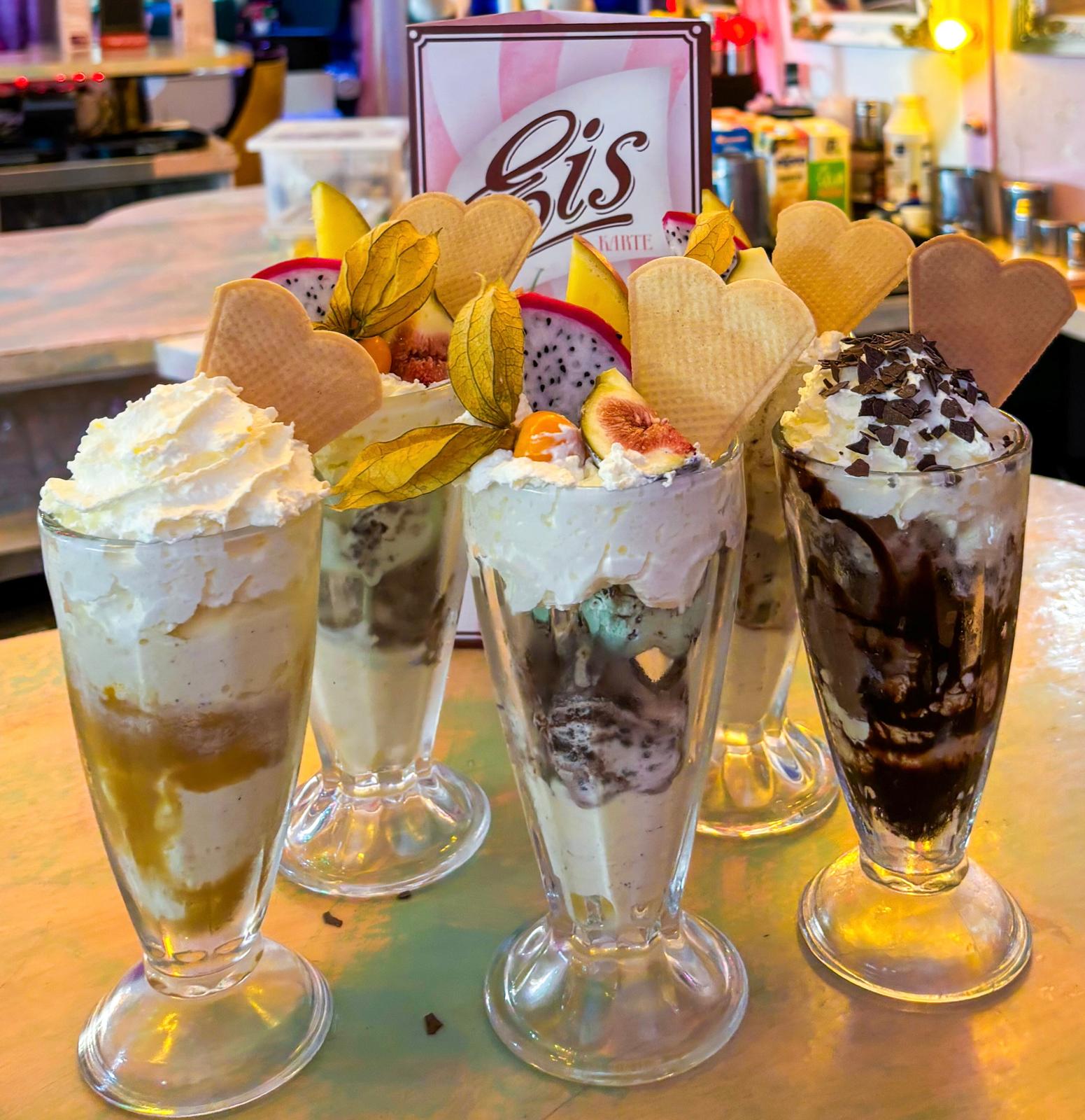 Tempting ice cream sundaes at Lieschen Mueller: a sweet temptation at ...